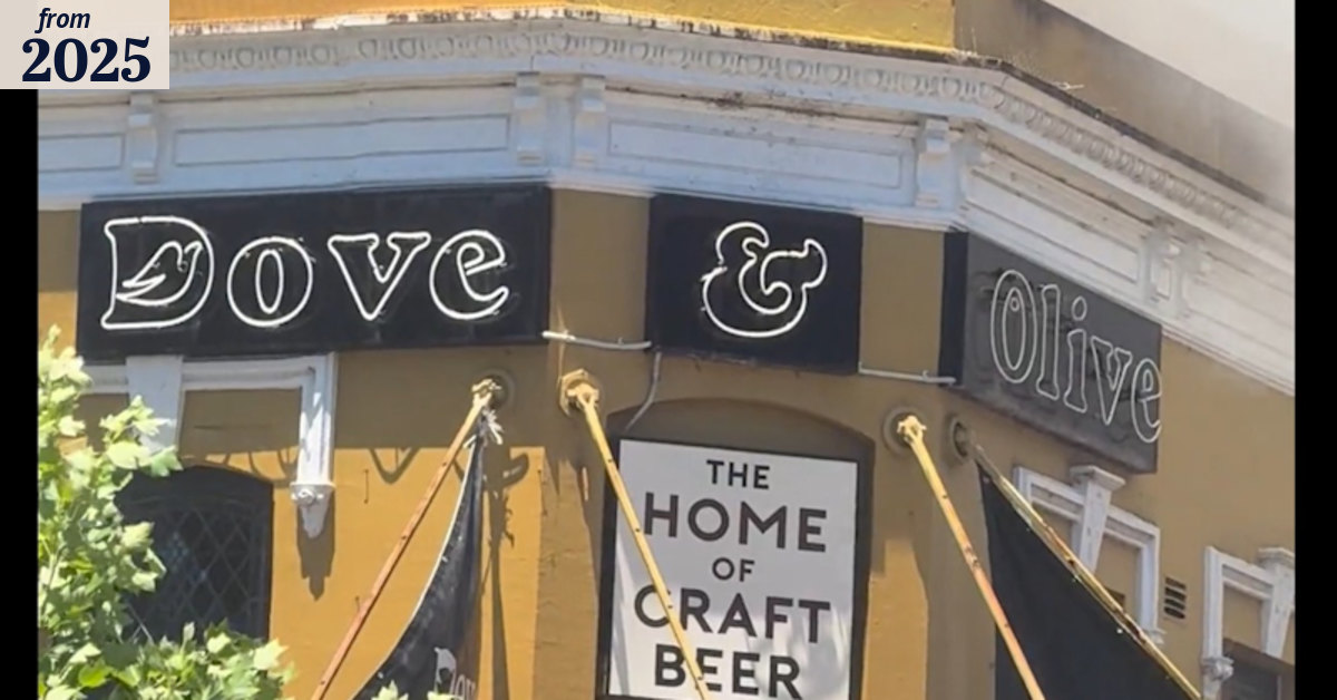 Surry Hills pub fire suspends light rail services
