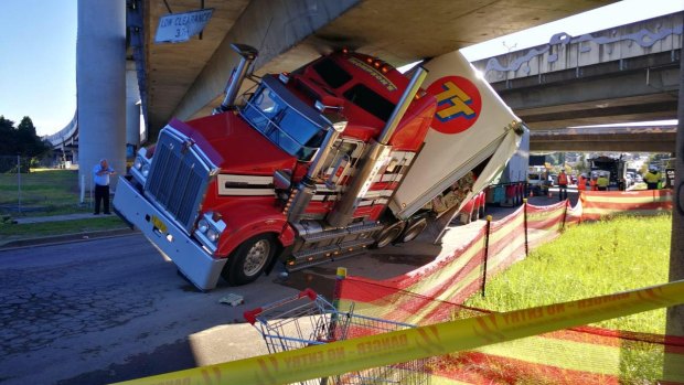 Over-height trucks: The technology designed to stop trucks getting ...