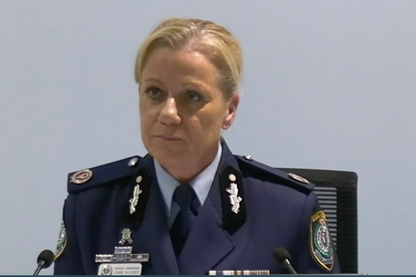 Antisemitism royal commission as it happened: Police, ASIO boss and ...