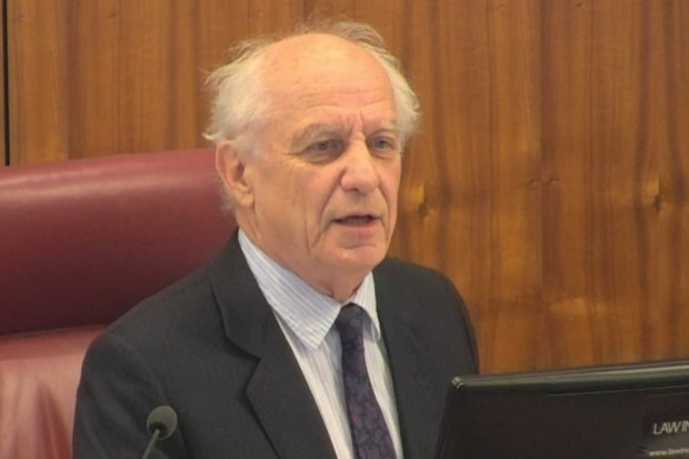 Crown should be stripped of licence: royal commission lawyers