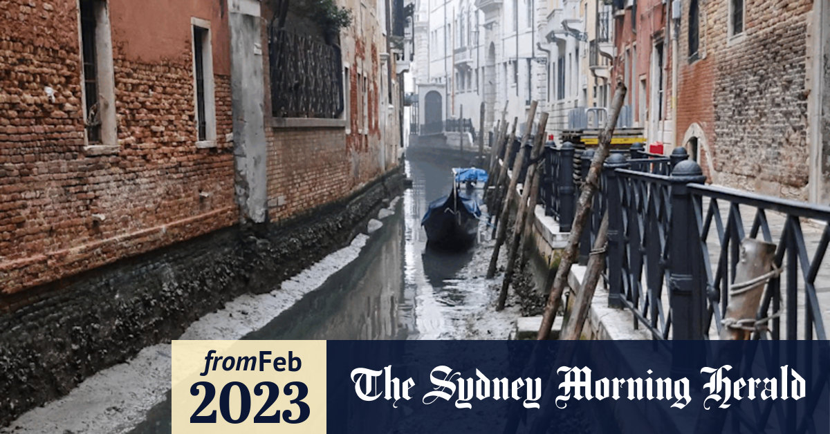 Venice canals run dry as Italy faces drought