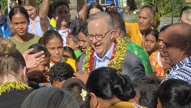 Pacific leaders tighten police agreement with Australia as concern ...