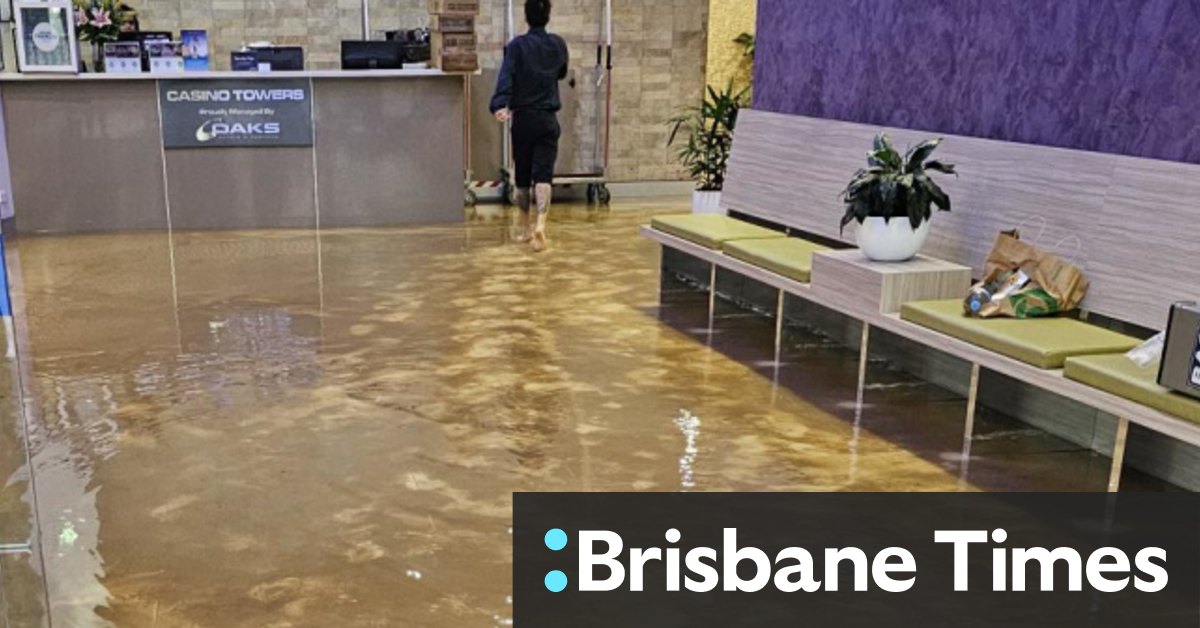 Burst George Street water pipe: Tourist tells of arriving at flooded ...