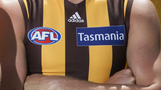 Hawks add big Ned Reeves to the list on season's eve