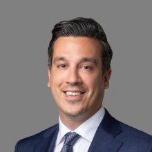 DFAT helps Guy Wall, Australian consultant detained in UAE