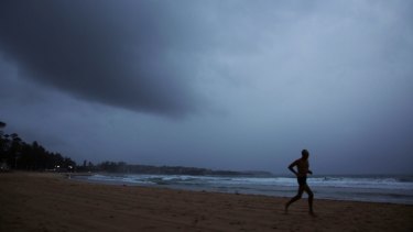 Rainfall records loom as Sydney endures 19 wet days in the last 22 days