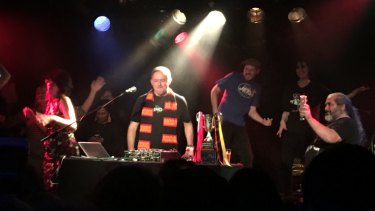 'DJ Albo': Anthony Albanese hits the right note at Melbourne's Corner Hotel
