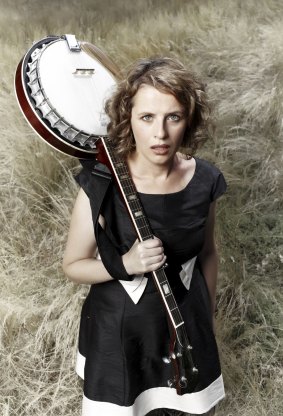 Meet Anne Edmonds, epic eavesdropper with banjo