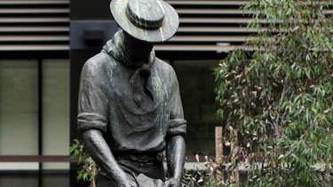 Call to remove statue of John Batman, 'founder of Melbourne', over role ...