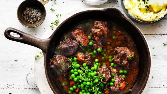 Meat, chicken or fish? A dietitian's guide on how to balance your proteins