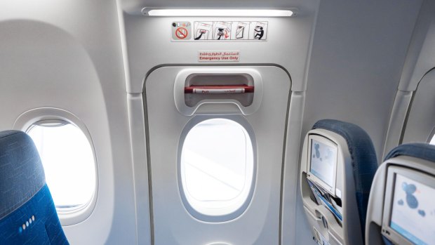 Delta passengers hear 'loud air whooshing" as anti-vaxxer attempts to ...