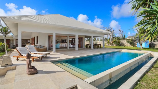 A Vanuatu seafront house is designed from scratch to embrace ocean views