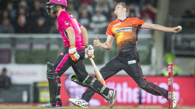 Scans to determine if Perth Scorchers quick Jason Behrendorff is back ...