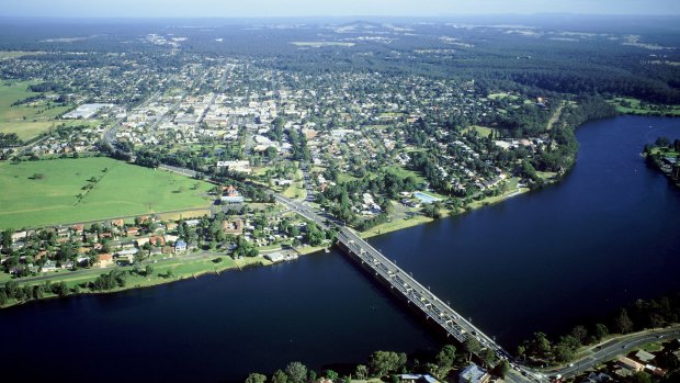 Rock climbing in Nowra: Falling for the thrill