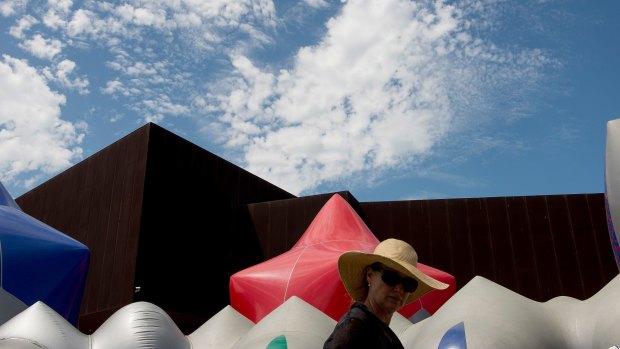 Inflatable luminarium kicks off Melbourne's inaugural SummerSalt festival