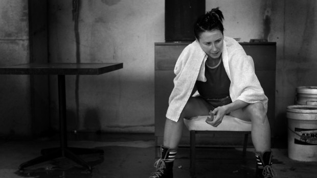 Boxer Anja Stridsman ruptures ACL, has dead person's Achilles tendon in ...