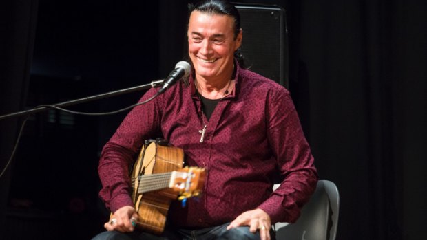 Review: Virtuoso Lulo Reinhardt treats audiences to a vivid Gypsy journey