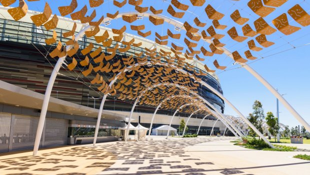 Perth, walking tour: visit the new Optus Stadium and other highlights