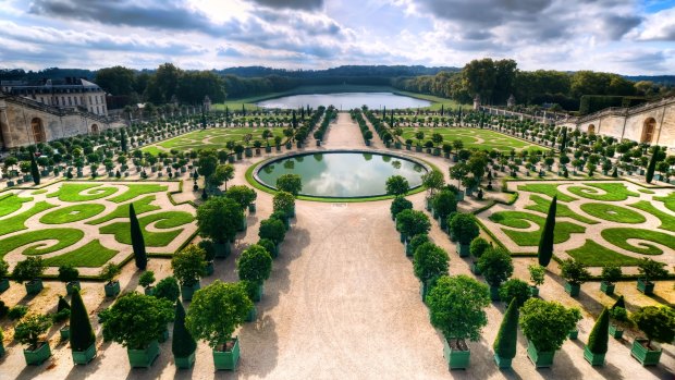 Ugly Paris is a 'filthy hole': What 18th-century tourists thought of ...