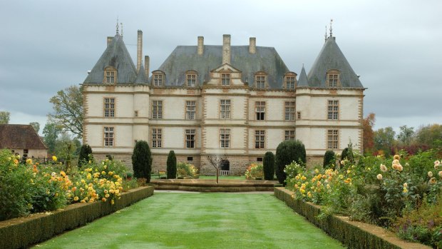 A cruise among cowboys and chateaux in the Camargue