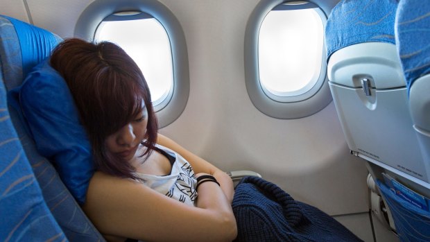 Temperature in plane cabins too hot or too cold: Flight attendants take ...