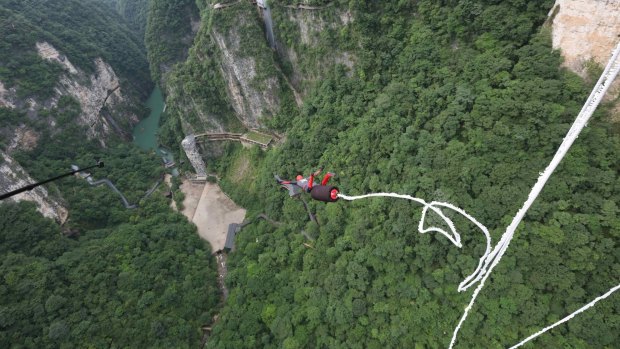 Zhangjiajie Grand Canyon Glass Bridge now has world's highest bungy jump
