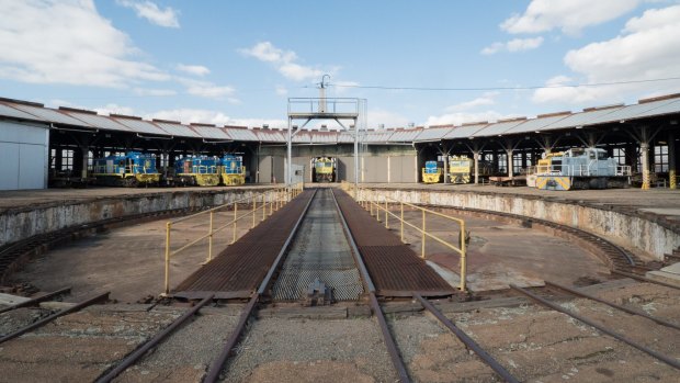 Junee Roundhouse Railway Museum: Australia's biggest turntable spins ...