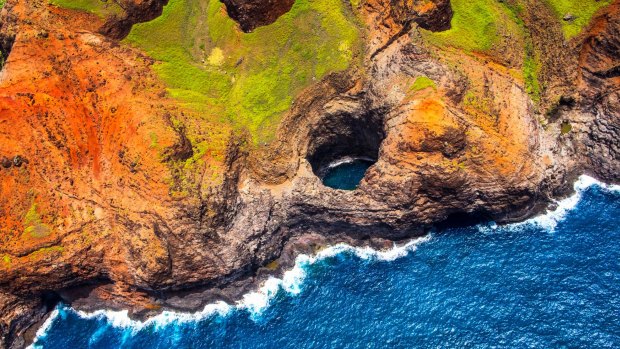 Kauai, Hawaii helicopter tour: The oldest, smallest and most ...