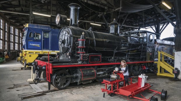 Junee Roundhouse Railway Museum: Australia's biggest turntable spins ...