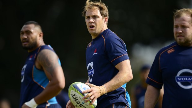 Stephen Hoiles keen to sit back and watch long-mooted clash of codes