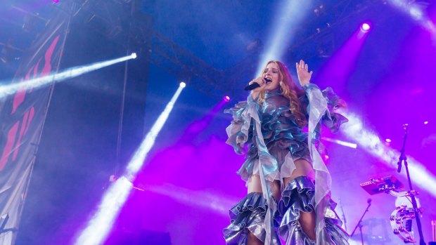 From Forbes to the Lollapalooza (via The Voice): the journey of singer ...