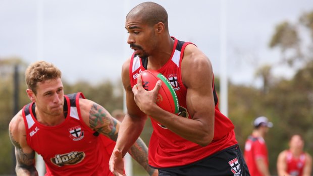 St Kilda's American ruckman Jason Holmes to pursue permanent residency ...