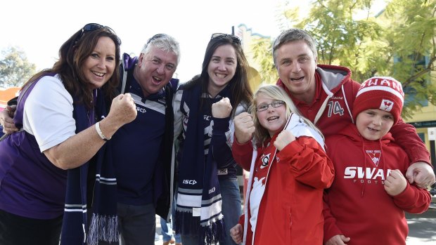 Dockers, Swans and fans face stormy game and weather