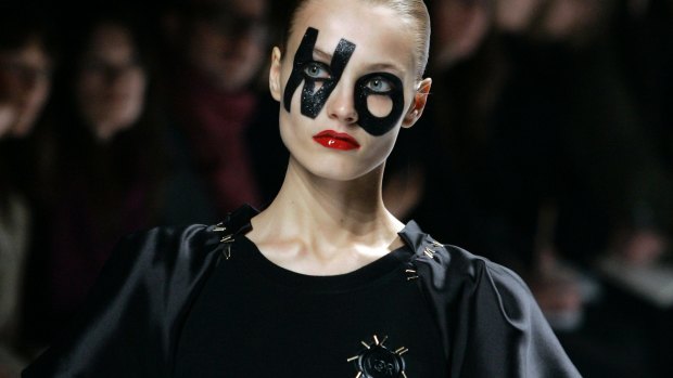 Viktor & Rolf no strangers to throwing bombs