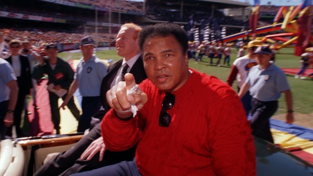 When Muhammad Ali came to the footy