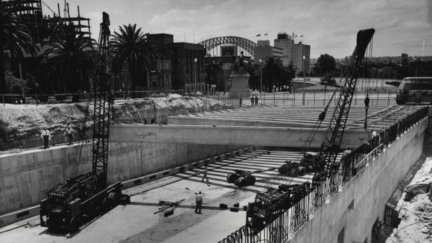 60 years on: the Cahill Expressway, a 'striking symbol of Sydney's ...