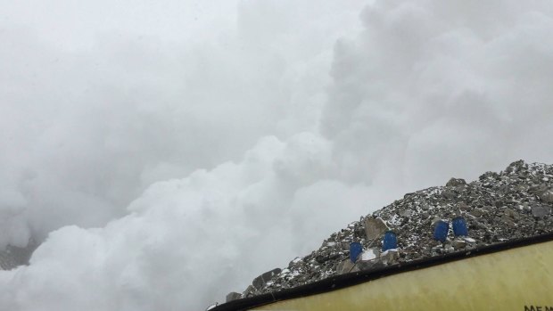 Everest avalanche survivor determined to finish climb to the summit Everest avalanche survivor determined to finish climb to the summit