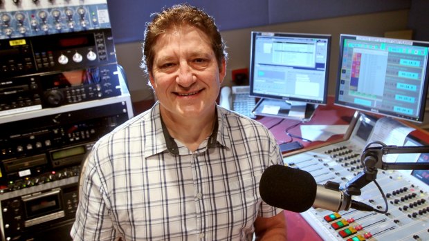 Clare Bowditch replaces Richard Stubbs as afternoon presenter on ABC 774 radio