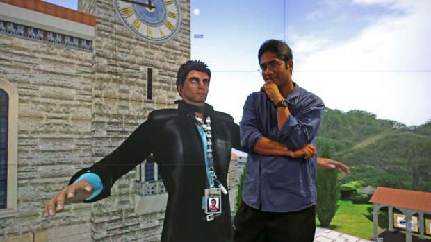 Stroll through a Perth university campus... without leaving your chair