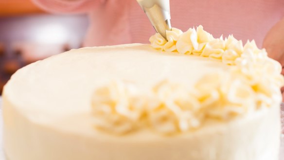 Snip snip hooray! Vasectomy cakes are becoming a thing