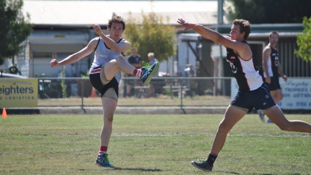 Grass Boots: Alexandra coach Sam Kidd helps to make call on his own ...