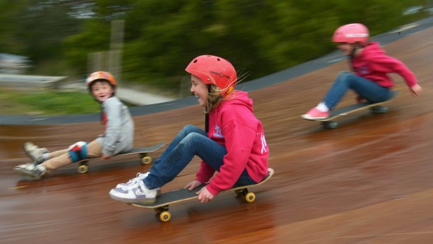Victorian golfer builds biggest skateboard 'megaramp' in Australia