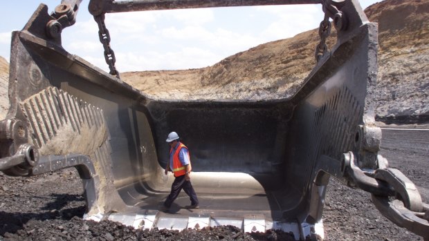 Bengalla coal mine dam overflow makes it three spills under EPA ...