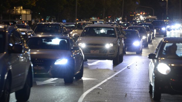 Traffic backed up for kilometres on City West Link after head on accident