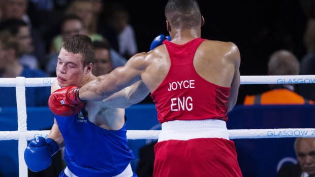 Goodall gets boxing lesson in superheavyweight final
