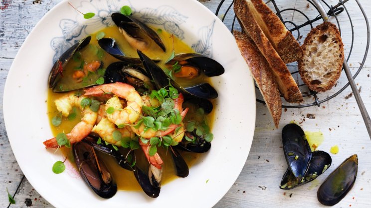 how to cook prawns and mussels