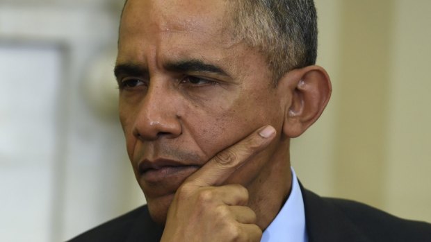 Obama emailed Clinton on her private address, says White House
