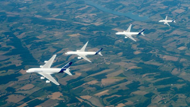 Airbus family flight: A380, A350, A330 and A320 perform spectacular ...
