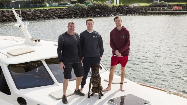 Family on boat rescues passengers from hot air balloon near Beaumaris