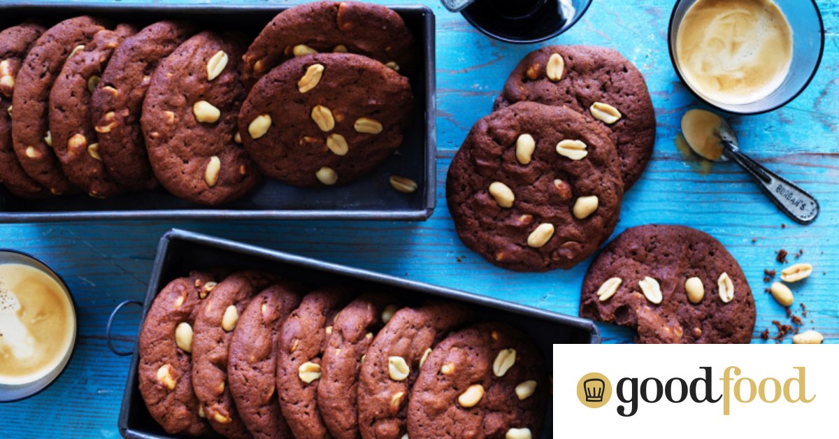Roasted peanut, rosemary and tomato cookies